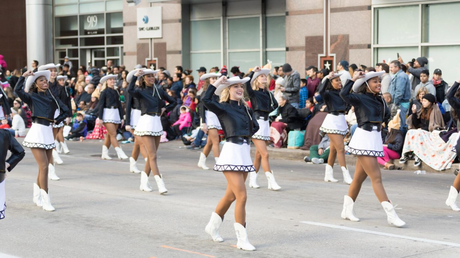 12 Best Thanksgiving Day Parades That Rival NYC's Macy's Parade